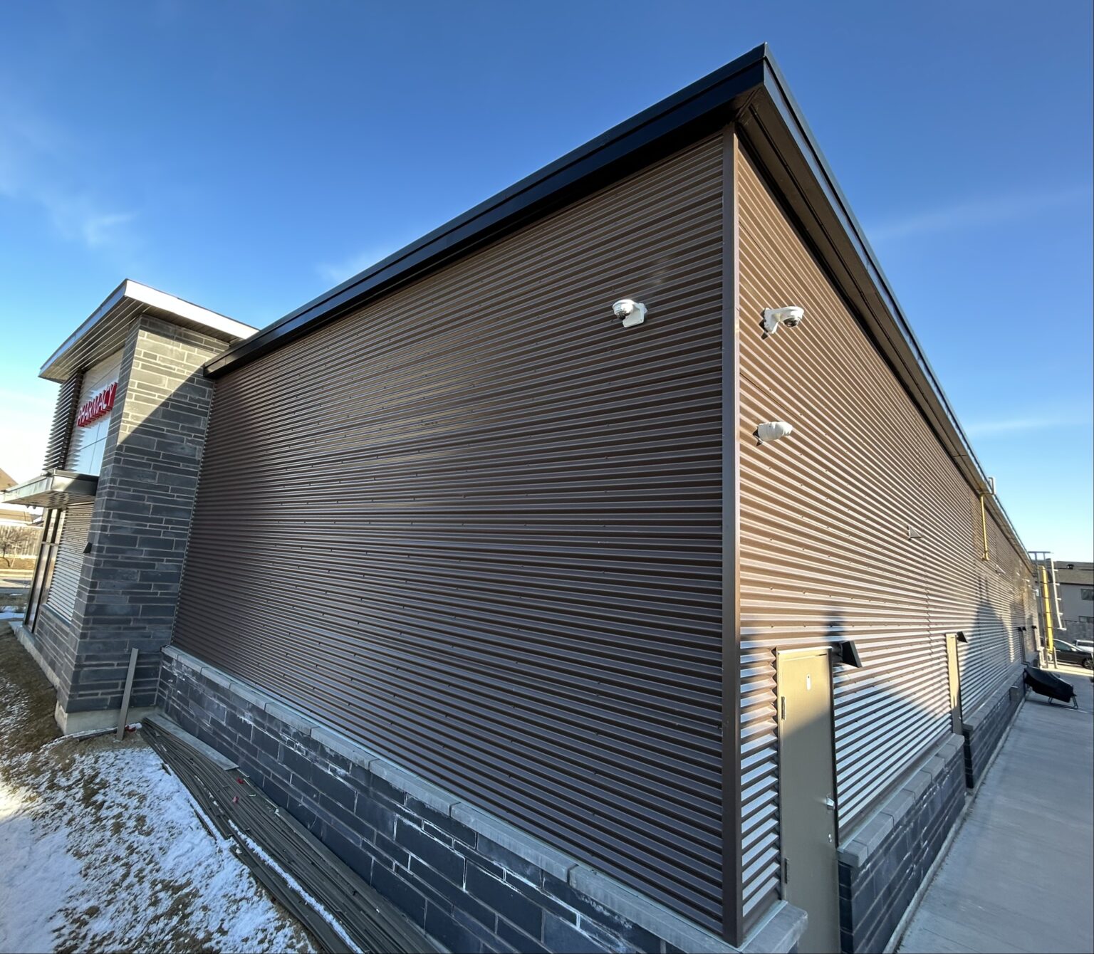 Cladding & Finishing – High-End Exteriors